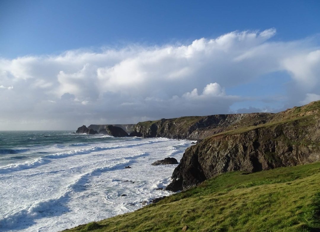 The Mystery of the Gold Bars of Pentreath Beach - The Cornish Bird